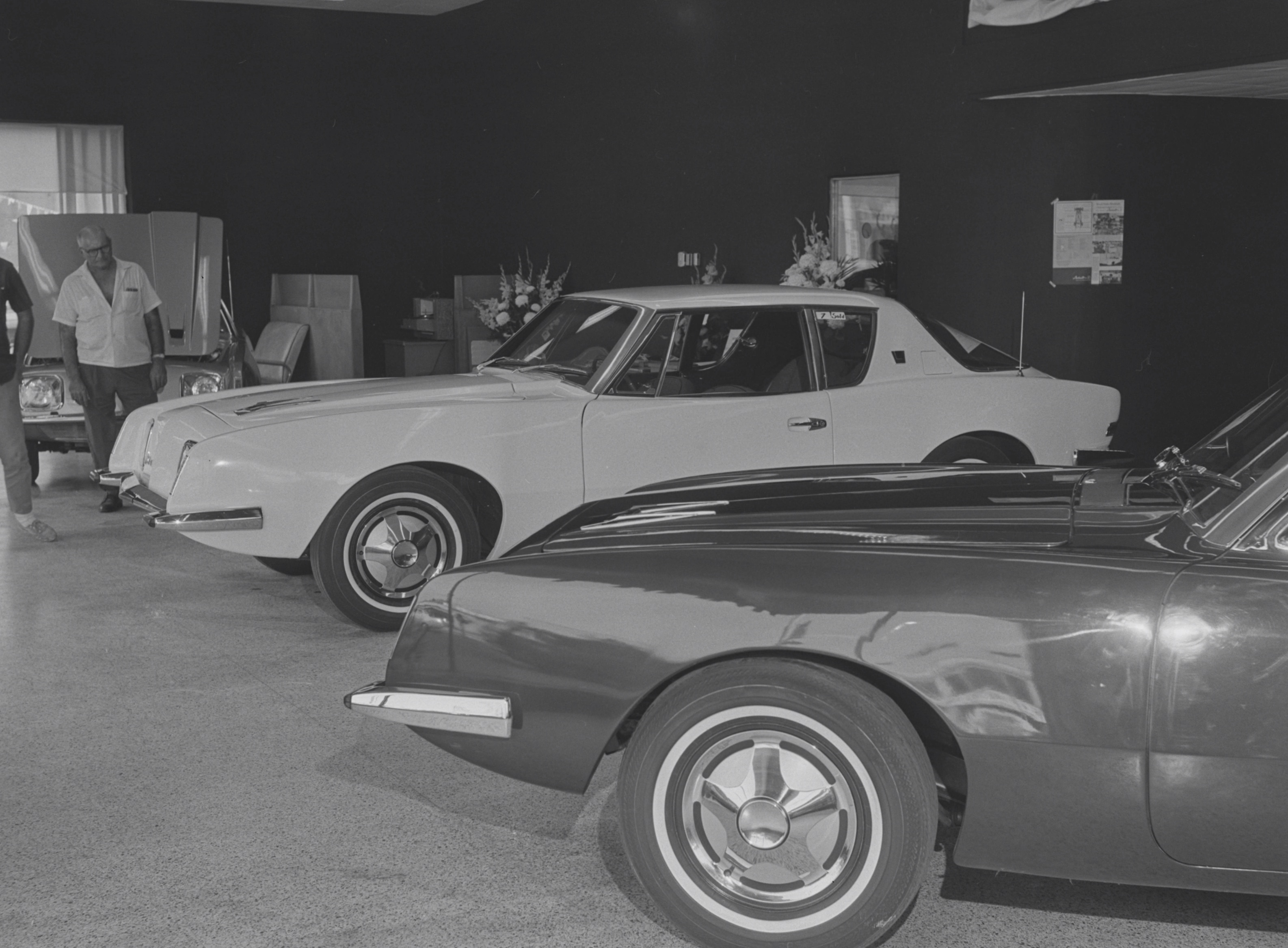 Studebaker Avantis & Avanti II's - Memories of The Avanti motor Corp ...