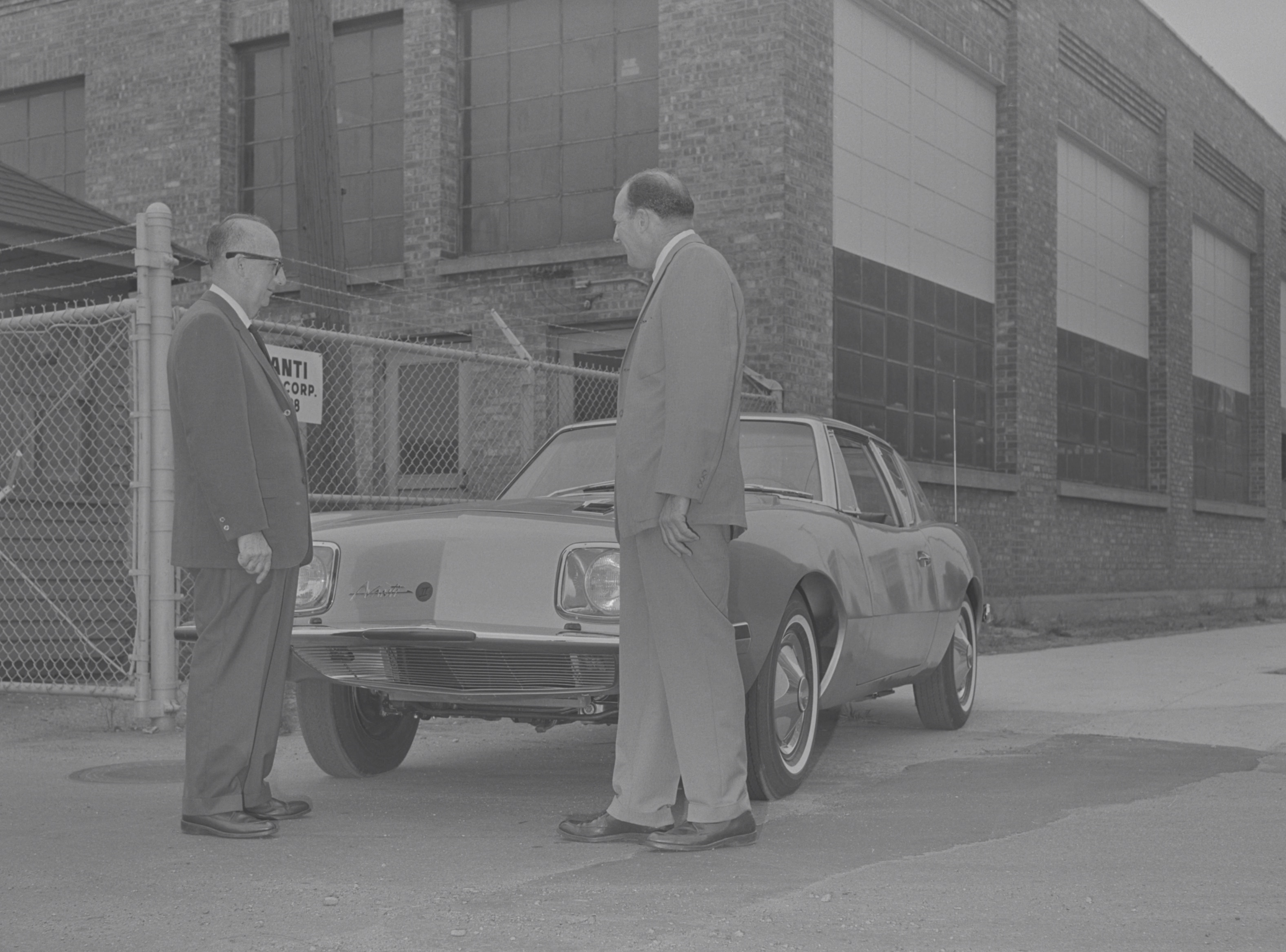 Studebaker Avantis & Avanti II's - Memories of The Avanti motor Corp ...